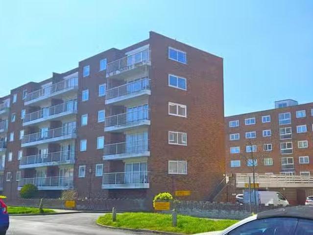 2 bedroom flat for rent in Alfred Road, Birchington, CT7