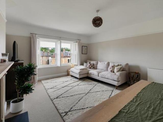 2 bedroom flat for rent in All Saints Road, Clifton, BS8