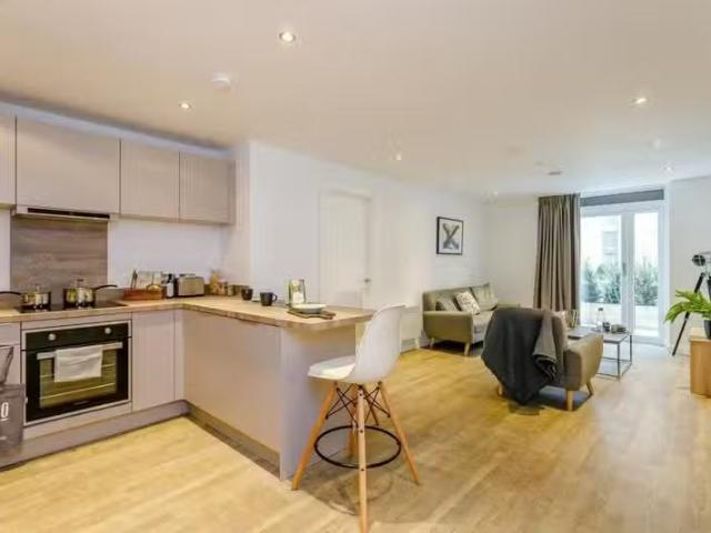 2 bedroom flat for rent in Allegro, Exchange Square B4