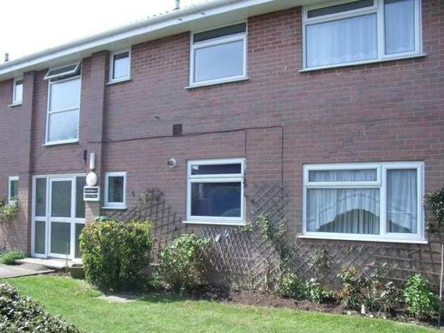 2 bedroom flat for rent in Allens Road Wimborne BH21
