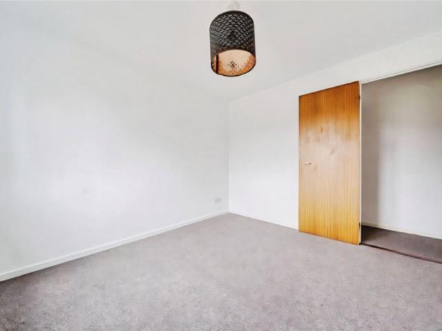 2 bedroom flat for rent in Alpine Court, Basingstoke, RG22