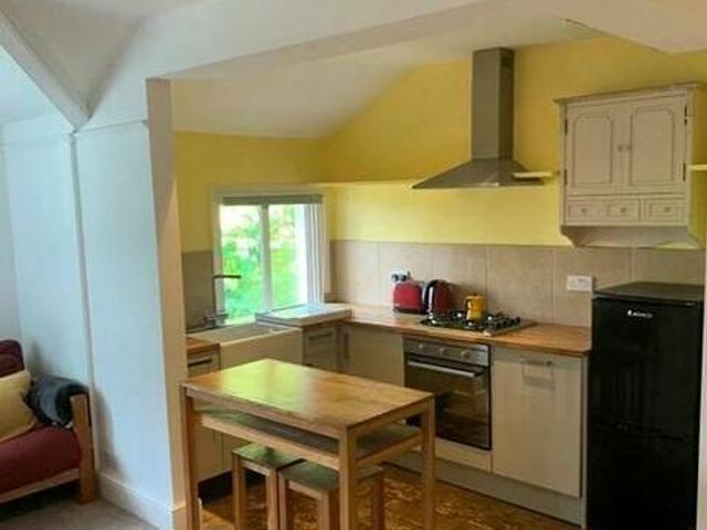 2 bedroom flat for rent in Altenburg Gardens London SW11