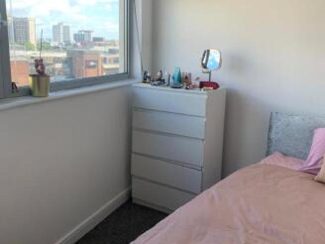 2 bedroom flat for rent in Altolusso, Bute Terrance, Cardiff, CF10