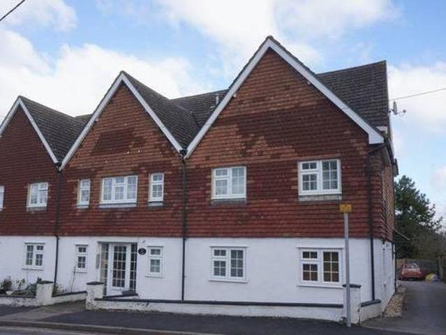 2 bedroom flat for rent in Alton GU34