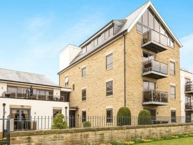2 Bedroom Flat For Rent In Alwoodley, Leeds