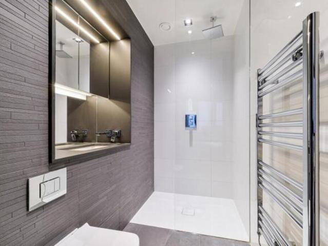 2 bedroom flat for rent in Amory Tower, 203 Marsh Wall, E14