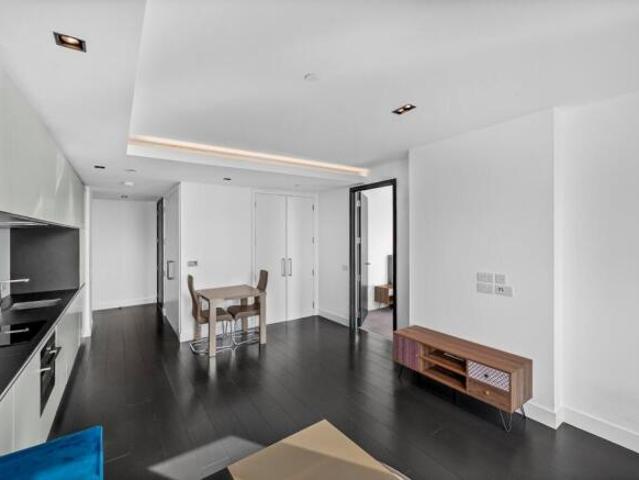 2 bedroom flat for rent in Amory Tower, 203 Marsh Wall, E14
