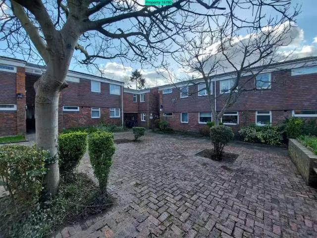 2 bedroom flat for rent in Ambleside, Bromley, BR1 4DN, BR1