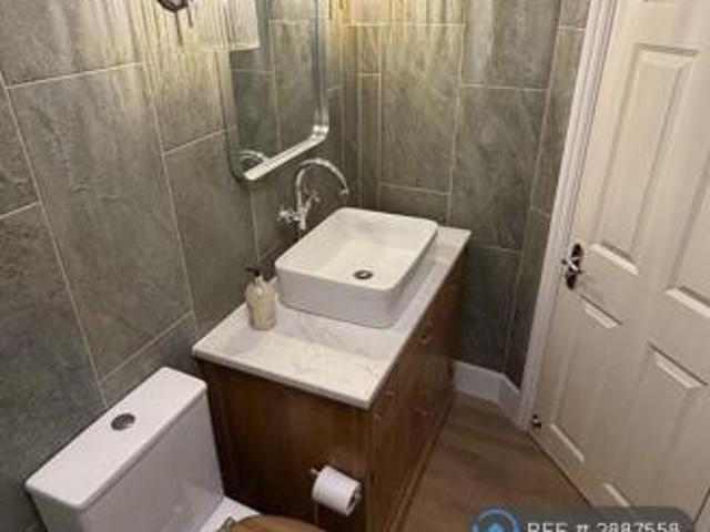 2 bedroom flat for rent in Amhurst Road, London, E8