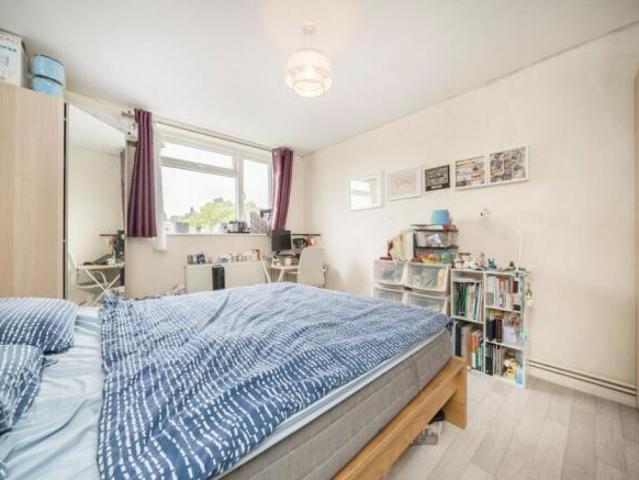 2 bedroom flat for rent in Amherst Road, Ealing, W13
