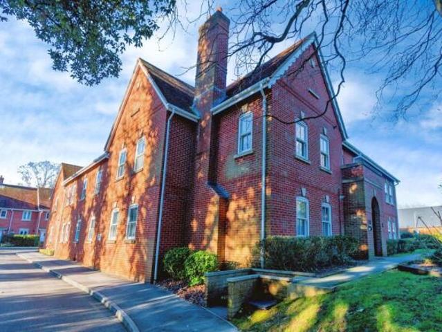 2 bedroom flat for rent in Andover Road, Winchester, SO22