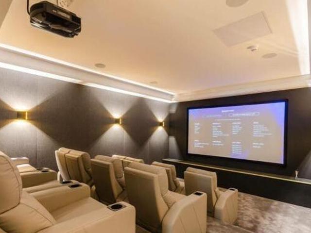2 Bedroom Flat For Rent In Angel, London