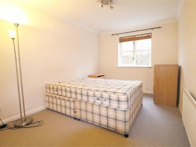 2 bedroom flat for rent in Anthony Court, Malting Way, TW7