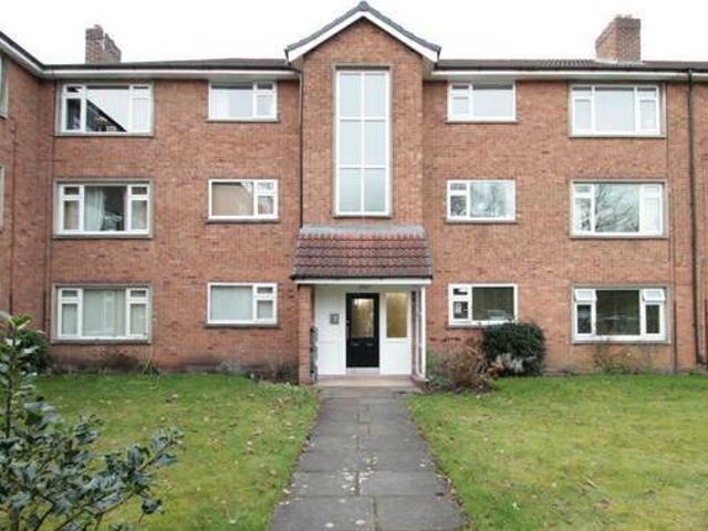 2 bedroom flat for rent in Ashton Court Moss Lane Sale M33