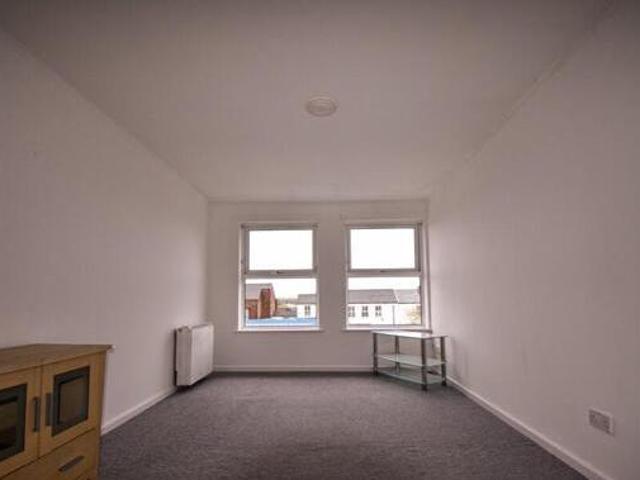 2 Bedroom Flat For Rent In Ashton Road