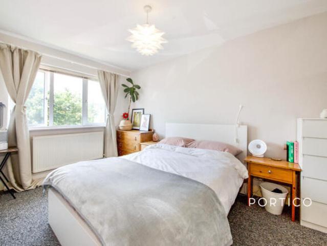 2 bedroom flat for rent in Ashville Road, London, E11