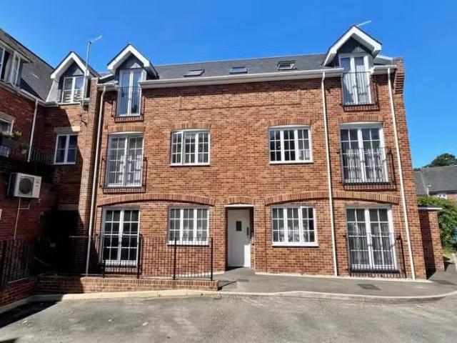 2 bedroom flat for rent in Ashley Cross, BH14