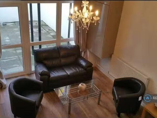 2 bedroom flat for rent in Ashley House, Bristol, BS2