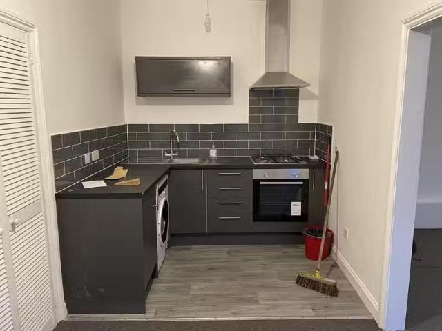 2 bedroom flat for rent in Ashley Road, Bristol, BS6