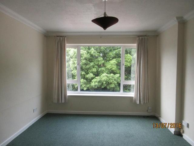 2 bedroom flat for rent in Ashley Road, Poole, Dorset, BH14