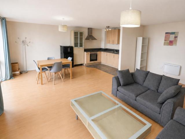 2 bedroom flat for rent in Aspect 14, Elmwood Lane, LS2