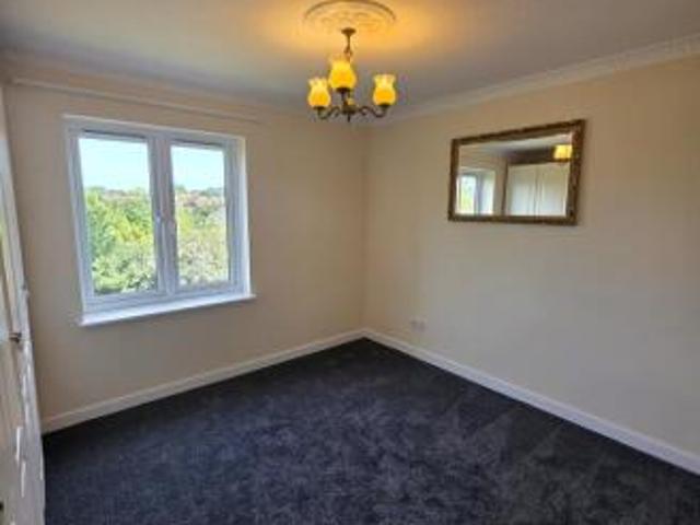 2 bedroom flat for rent in Aspen Close, Dartford, DA1