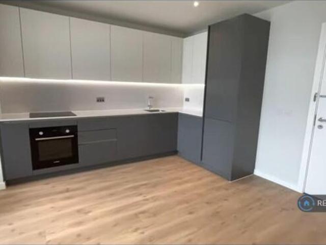 2 bedroom flat for rent in Aspin Lane, Manchester, M4