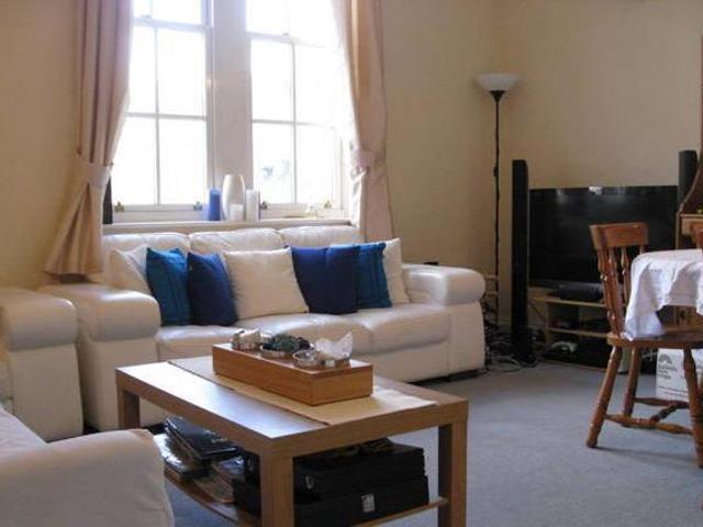 2 bedroom flat for rent in Aston Close Watford WD24