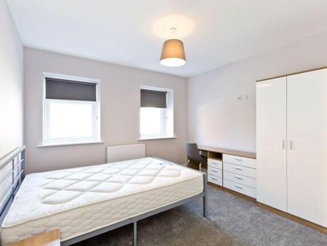 2 bedroom flat for rent in Apartment 3, Lynthorpe House, City Centre, S1