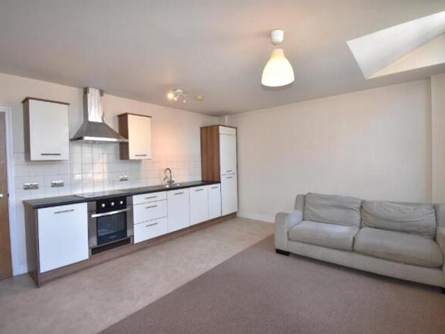 2 bedroom flat for rent in Apartment 4, Hull, HU2