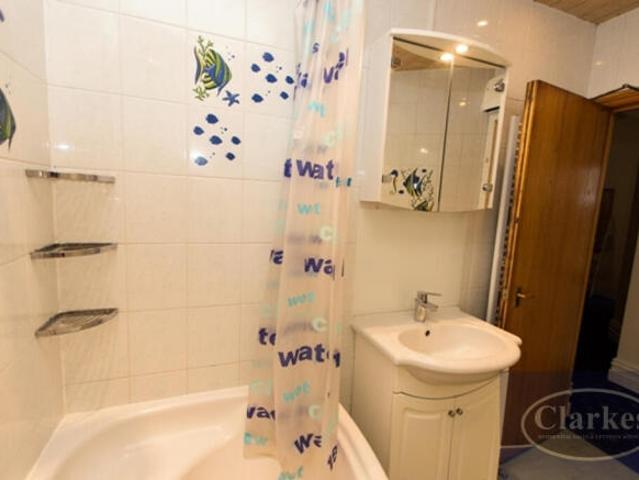 2 bedroom flat for rent in St Anthonys Road, Meyrick Park, Dorset, BH2