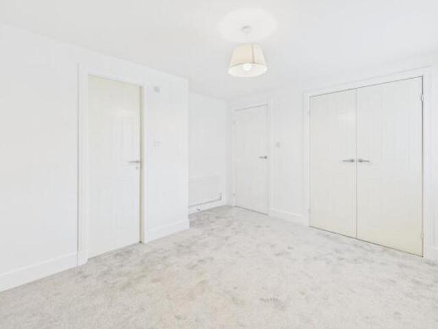 2 bedroom flat for rent in Appin Place, Slateford, Edinburgh, EH14