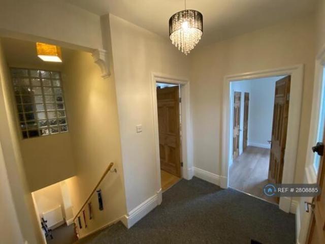 2 bedroom flat for rent in Arncliffe Road, Leeds, LS16