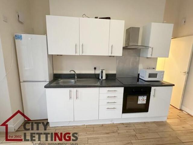 2 bedroom flat for rent in Arboretum Nottingham NG7