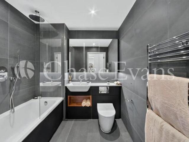 2 bedroom flat for rent in Arbour Heights, 27 Heygate Street, Elephant & Castle, London, SE17