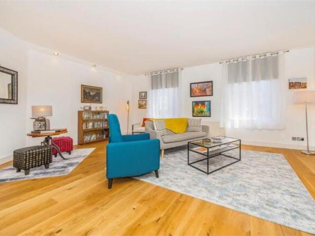 2 bedroom flat for rent in Archer Street, Fitzrovia & Covent Garden, W1D
