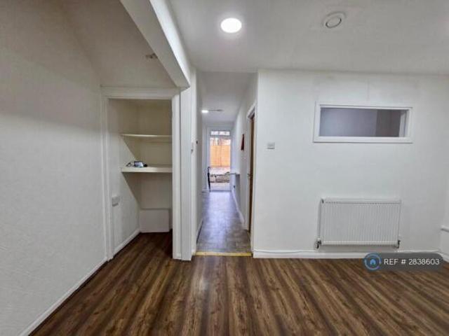 2 bedroom flat for rent in Argyle Road, Ilford, IG1