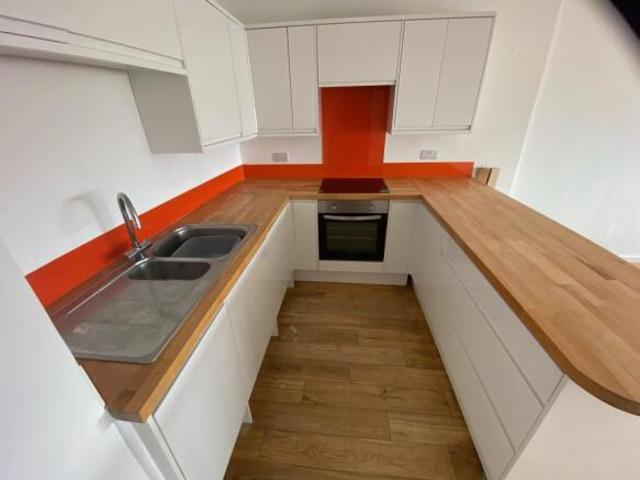 2 bedroom flat for rent in Arlington house, Margate, CT9