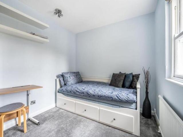 2 bedroom flat for rent in Artesian Road, Artesian Village, London, W2