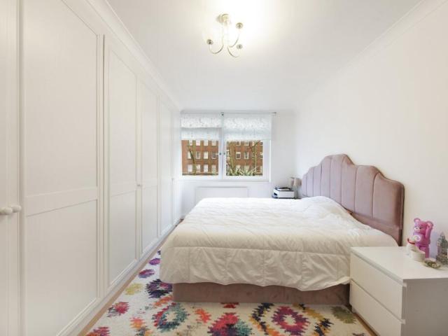 2 bedroom flat for rent in Athena Court, 2 Finchley Road, NW8