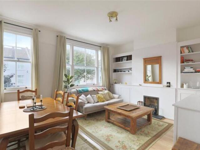 2 bedroom flat for rent in Atherton Street, Battersea Park, SW11