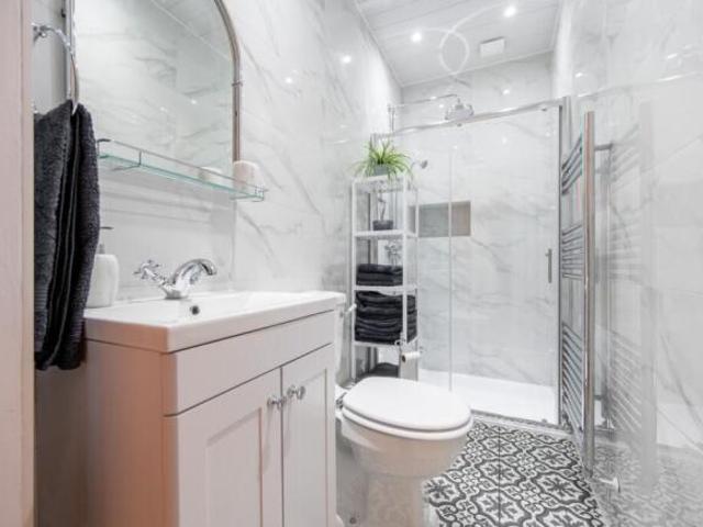 2 bedroom flat for rent in Athole Gardens, Garden Flat, Dowanhill, Glasgow, G12 9BD, G12