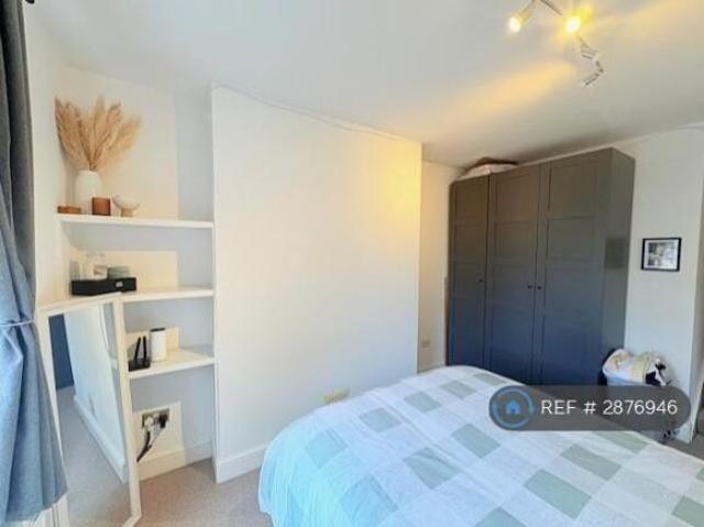 2 bedroom flat for rent in Augusta Road, Ramsgate, CT11