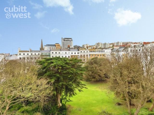 2 bedroom flat for rent in AVAILABLE IMMEDIATELY, Sussex Square, BN2