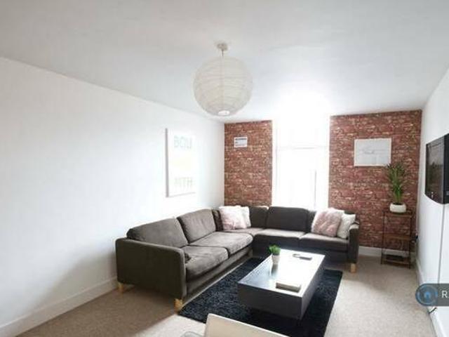 2 bedroom flat for rent in Avenue Lane Bournemouth BH2