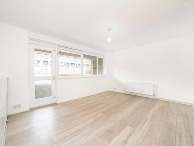 2 bedroom flat for rent in Avis Square, Limehouse, E1