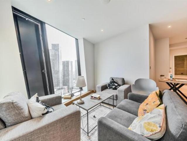 2 bedroom flat for rent in Axis Tower Whitworth Street, Manchester, M1