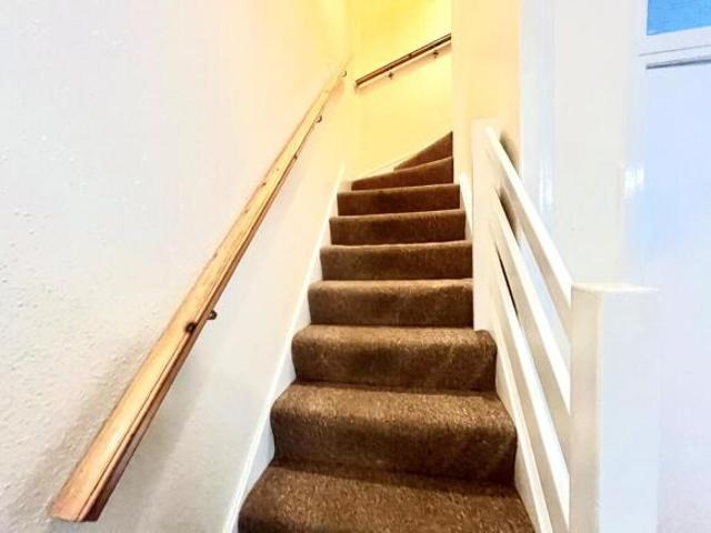 2 bedroom flat for rent in Aylesbury Close, Forest Gate E7