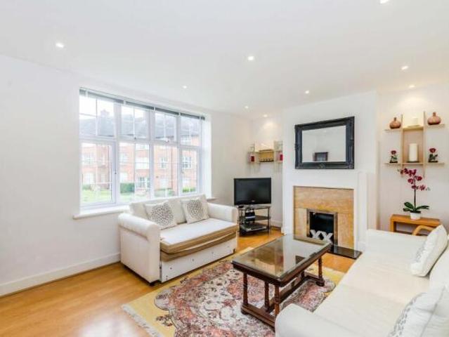 2 bedroom flat for rent in Aylmer Road, Highgate, London, N2