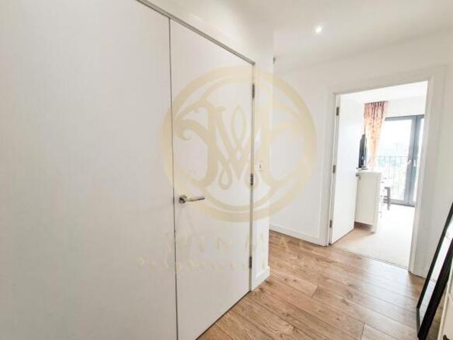 2 bedroom flat for rent in Azure Building, Great Eastern Road, London, E15
